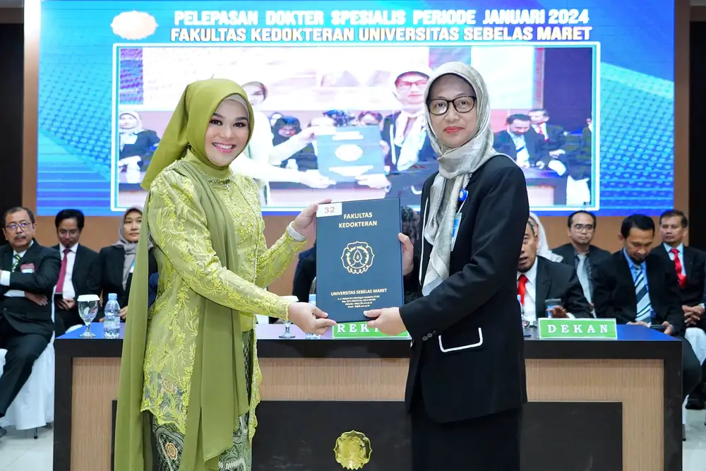 Fakultas Kedokteran UNS | FK UNS Melepas 58 Dokter Spesialis Baru pada Pelepasan PPDS Periode ...