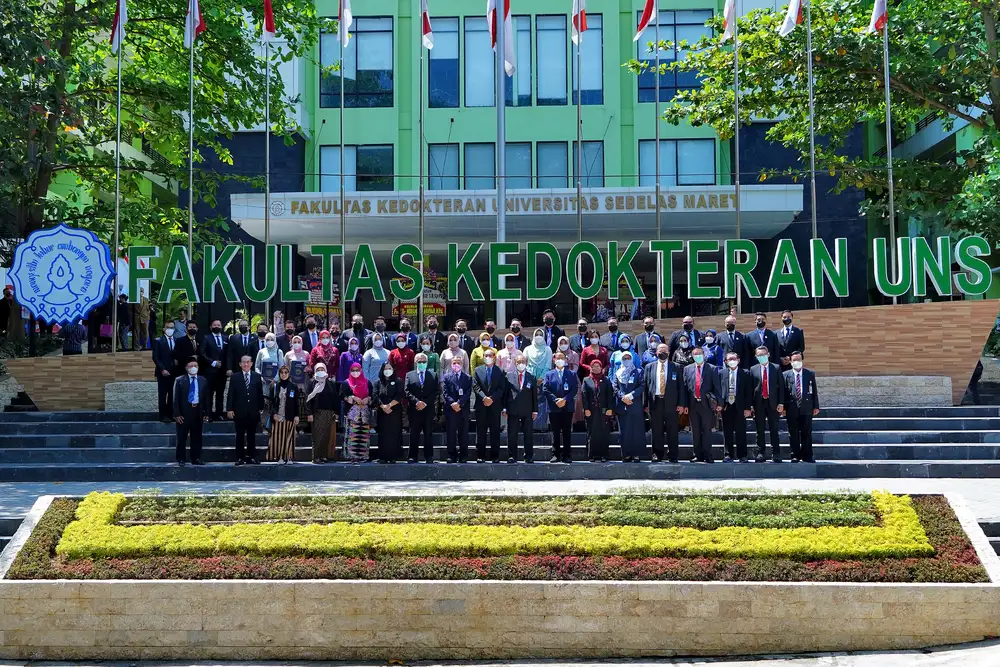 Fakultas Kedokteran UNS | Pelepasan Wisudawan Program Pendidikan Dokter ...