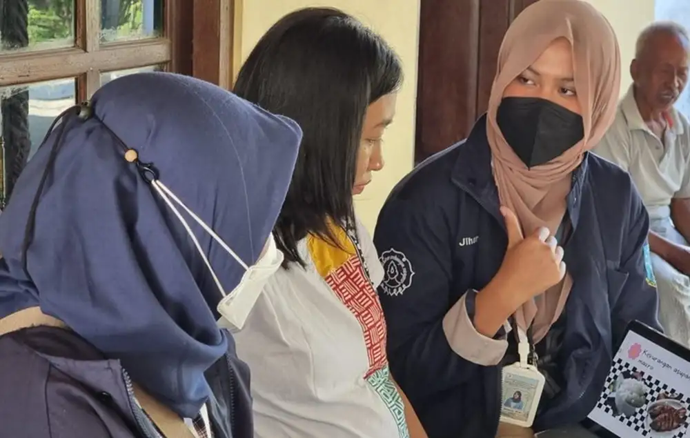 Fakultas Kedokteran UNS | Cegah Stunting Sejak Dini, Tim KKN 237 FK UNS Melakukan Penyuluhan ...