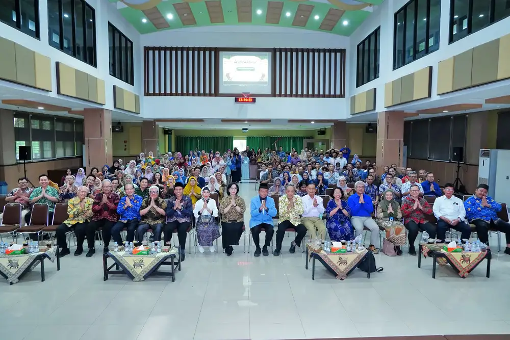 Fakultas Kedokteran UNS | FK UNS Gelar Halalbihalal Hari Raya Idul Fitri 1445 H