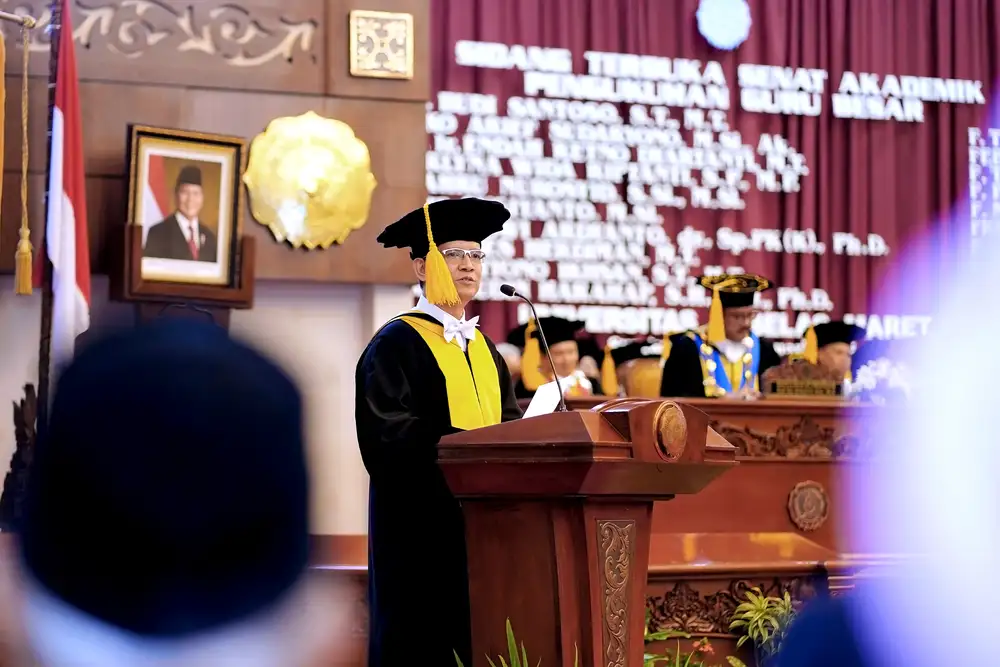 Fakultas Kedokteran UNS | Prof. Tonang Dwi Ardyanto, dr., SpPK, Subsp ...