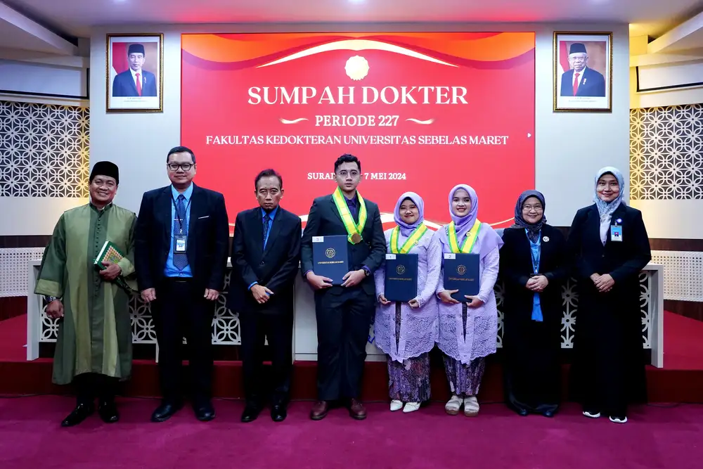 Fakultas Kedokteran UNS | FK UNS Melantik dan Mengambil Sumpah Tiga Dokter Baru pada Sumpah ...