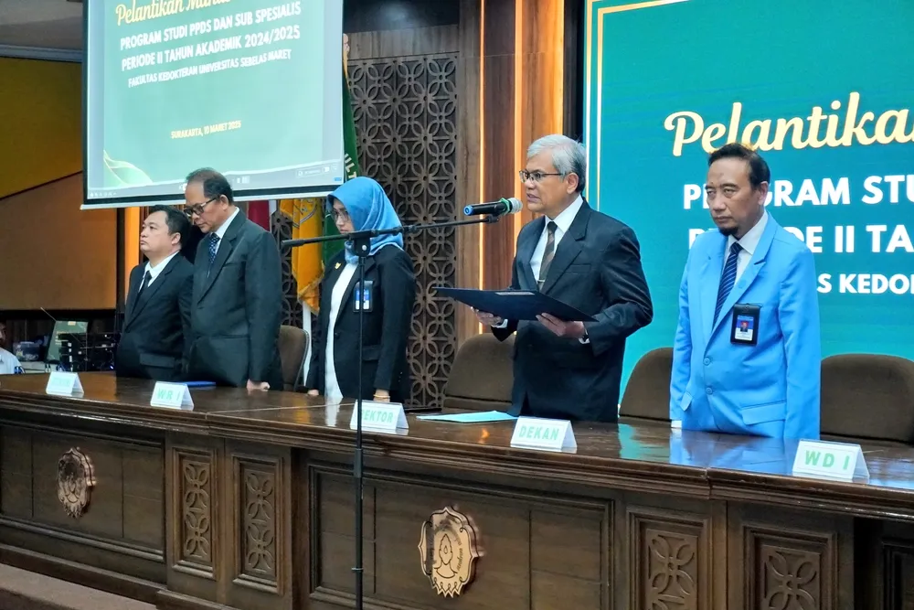 Fakultas Kedokteran UNS | FK UNS Lantik 112 Mahasiswa Baru Pendidikan ...