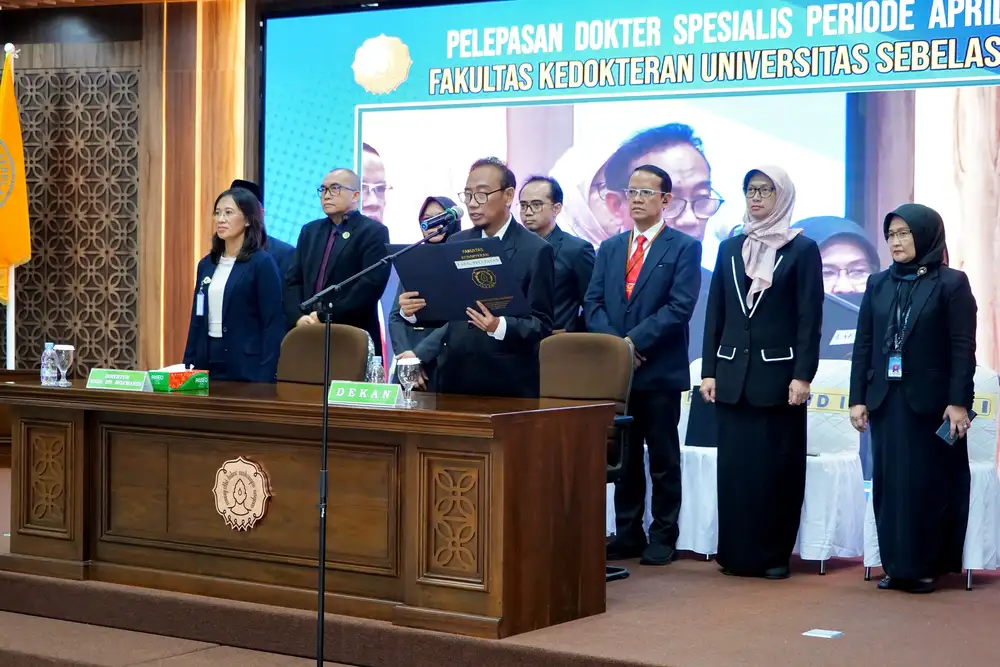 Fakultas Kedokteran UNS | FK UNS Melepas 5 Dokter Spesialis Baru ...